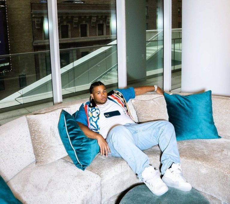 How Tall is Fanum? Height, Age, Real Name and Net Worth